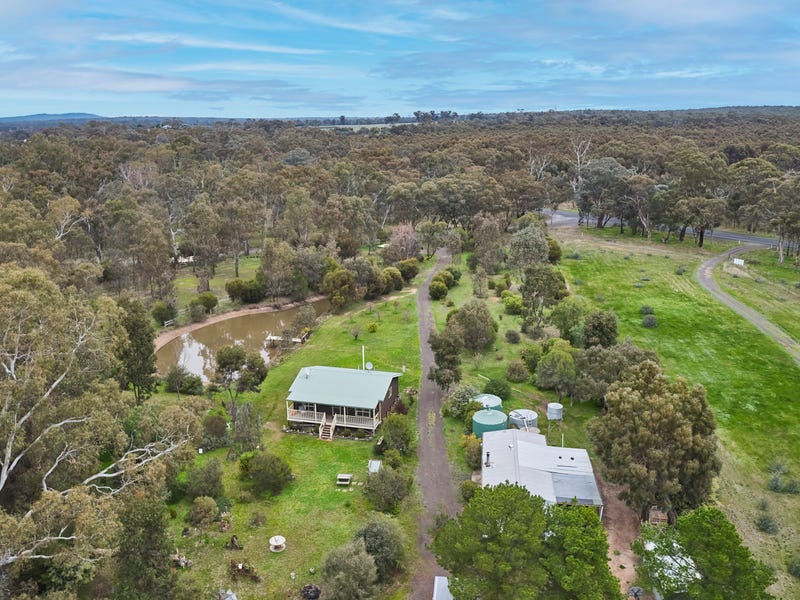 5 Gibb Road, Toolleen, Vic 3551 - Property Details