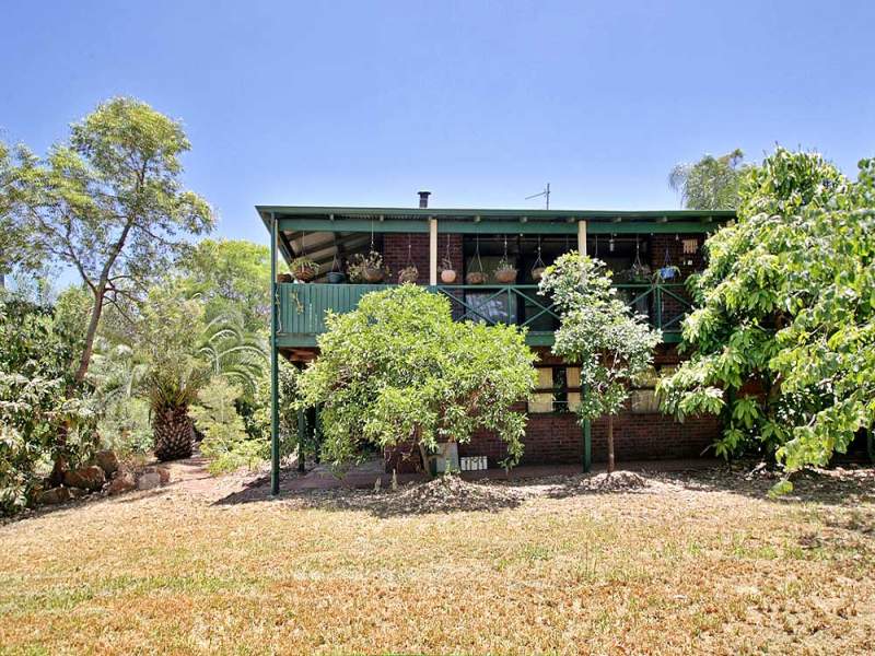 2 Croyden Road, Roleystone, WA 6111 - Property Details