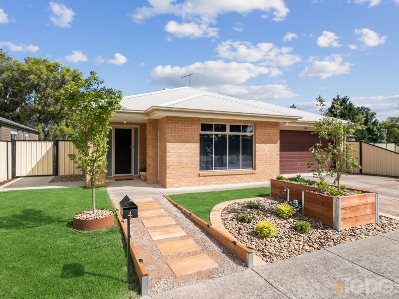4 Kirribilli Crescent, Wallan, Vic 3756 - Property Details