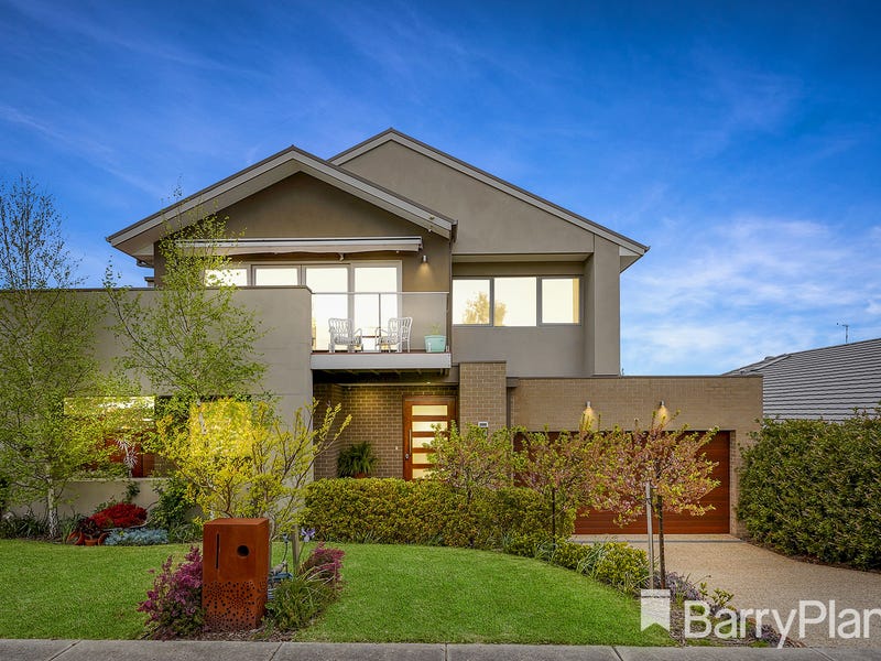 10 Kinkora Way, Pakenham, Vic 3810 - Property Details