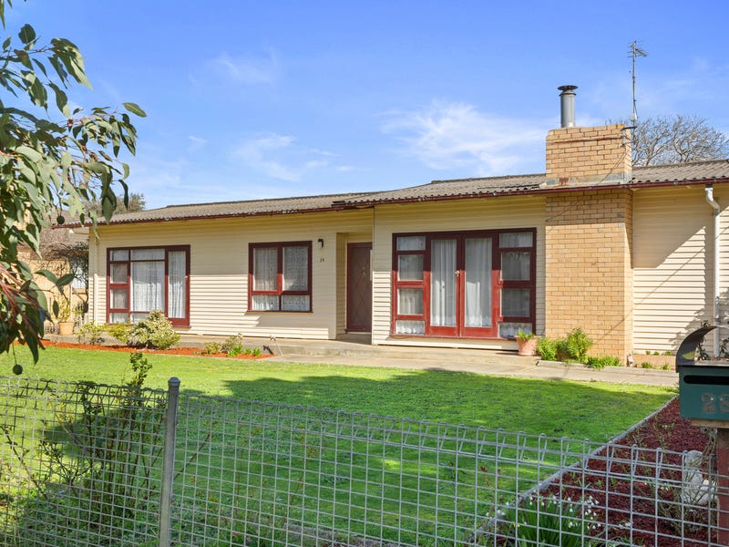 28 Queen Street, Avenel, Vic 3664 - Property Details