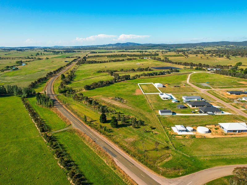 18 Acacia Street, Gundaroo, NSW 2620 - realestate.com.au