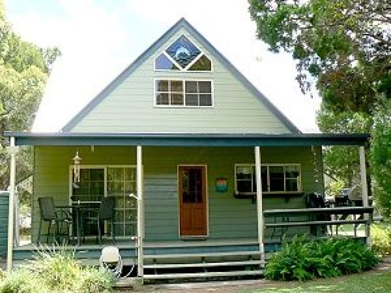 78 Moreton Street, Bulwer, Qld 4025 - Property Details