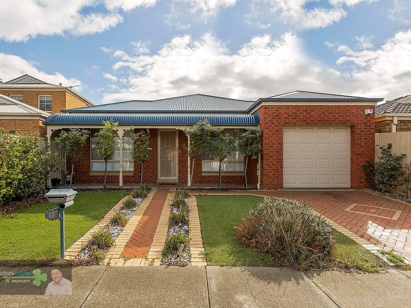 11 Stella Way, Hoppers Crossing, VIC 3029 - realestate.com.au