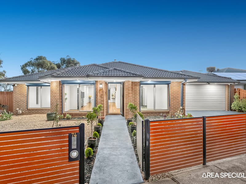 74 Banjo Circuit, Lynbrook, Vic 3975 - Property Details