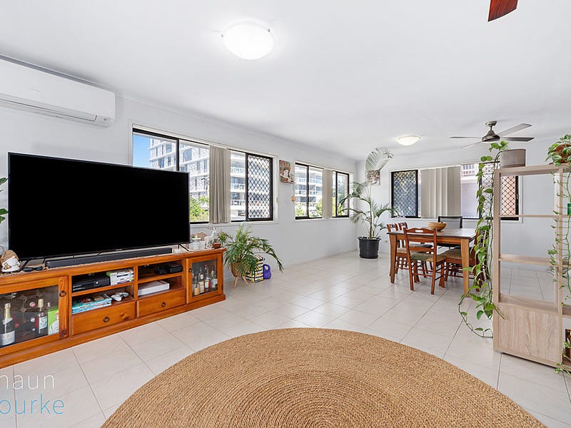 3/41 Chelsea Avenue, Broadbeach, Qld 4218 - Property Details