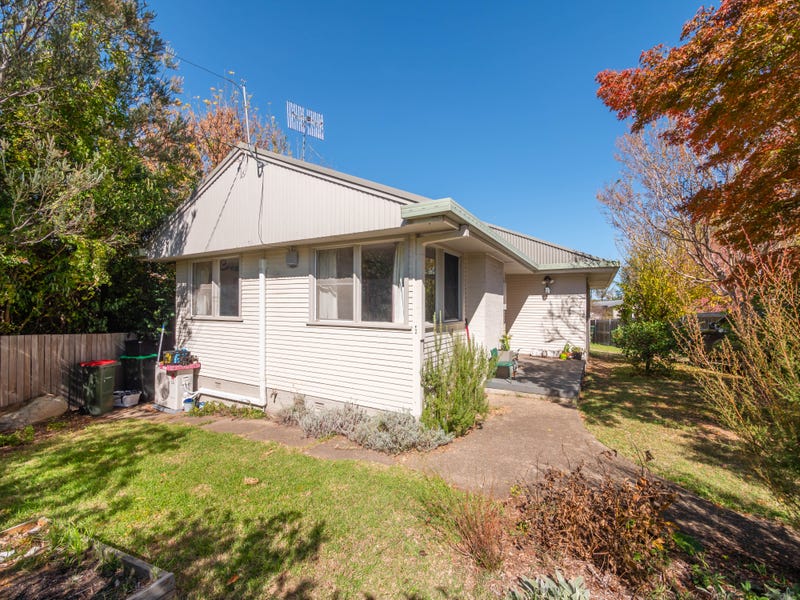 82A Erskine Street, Armidale, NSW 2350 - Property Details
