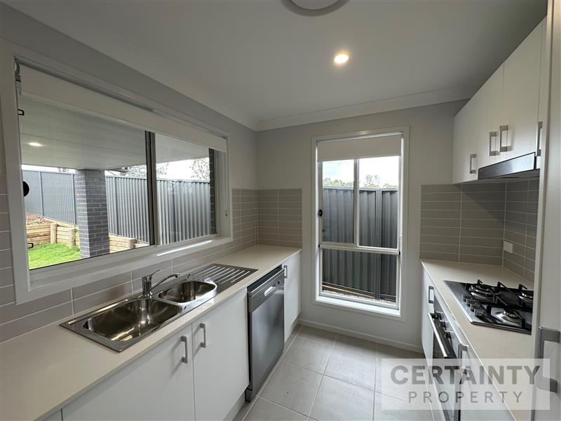 6 Mapplewell Circuit, Farley, NSW 2320 - realestate.com.au