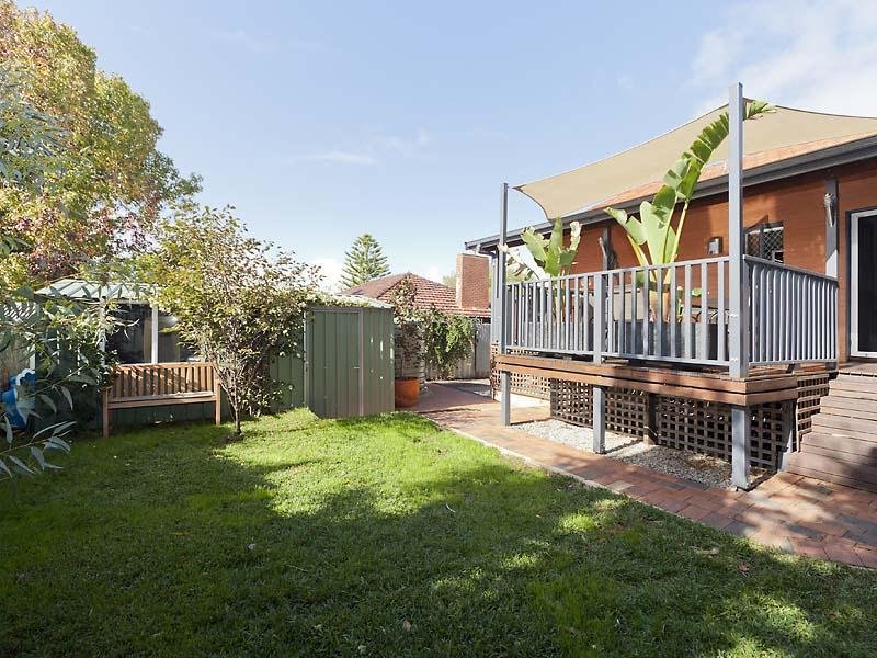 15 Paris Way, Karrinyup, WA 6018 - Property Details