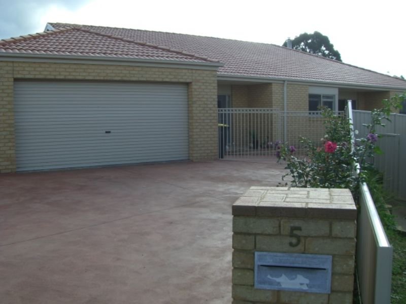 5 Park Drive, Leongatha, VIC 3953 - realestate.com.au