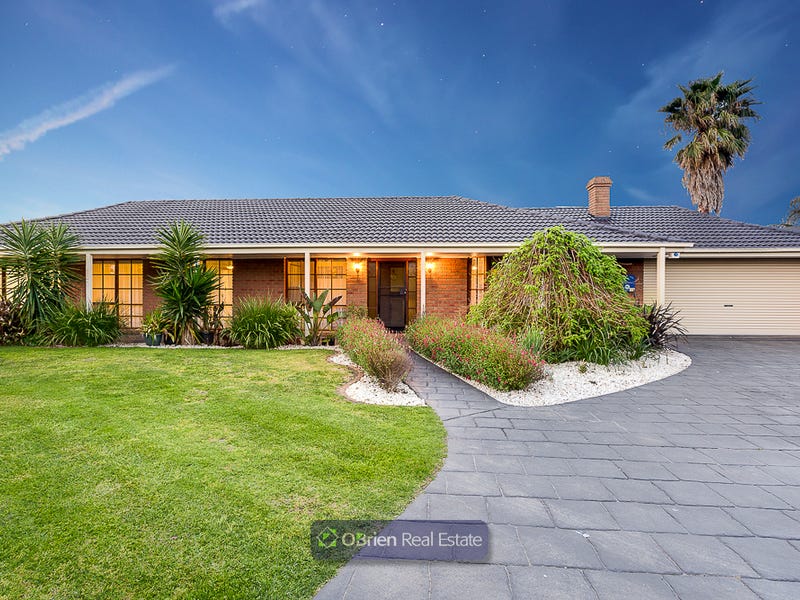 3 Radovic Court, Cranbourne North, VIC 3977 - realestate.com.au