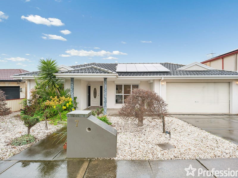 7 Hillcrest Drive, Hillside, Vic 3037 - Property Details
