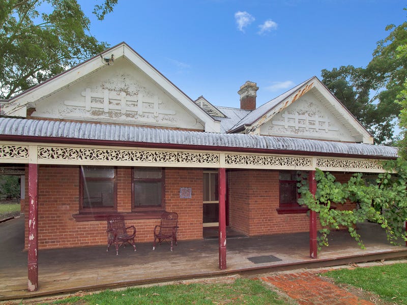 35 Roderick Street, Tamworth, NSW 2340 - Property Details