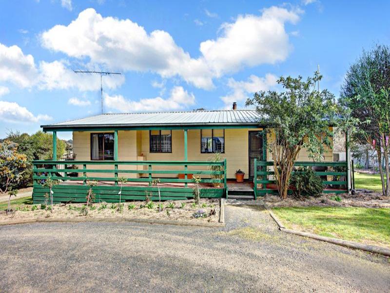 9 BOURKE ST, Pyalong, Vic 3521 - Property Details