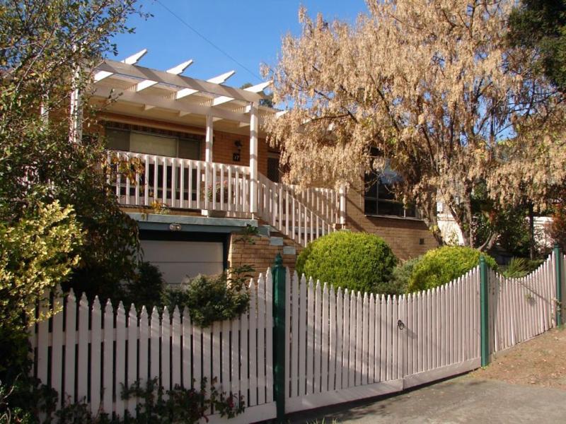 17 Raglan Street,, Yea, Vic 3717 - Property Details