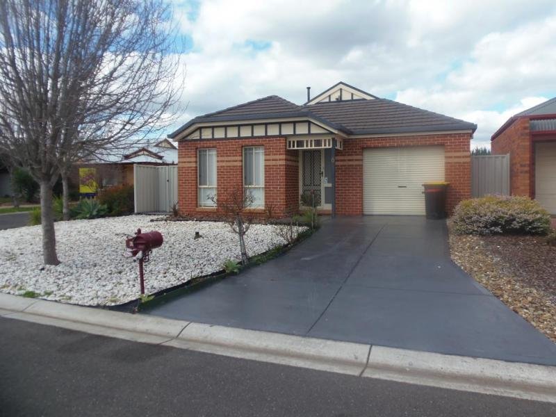 6 Sefton Lane, Caroline Springs, VIC 3023 - realestate.com.au