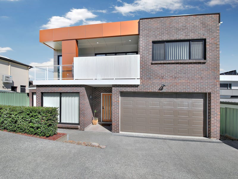 666 Henry Lawson Drive, East Hills, NSW 2213 - realestate.com.au