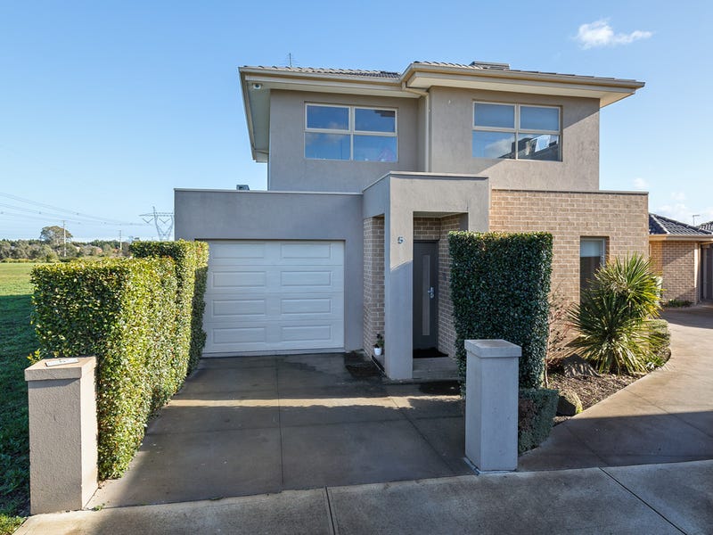 5 Garth Place, Epping, Vic 3076 - Property Details