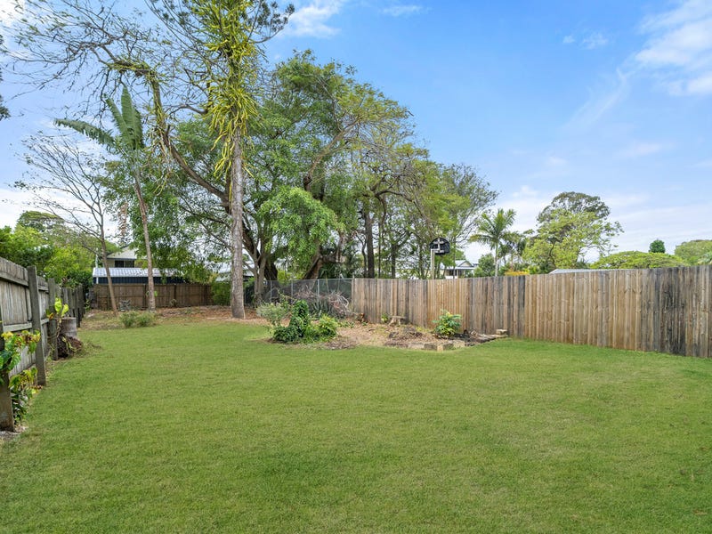 83 Deagon Street, Sandgate, Qld 4017 - Property Details