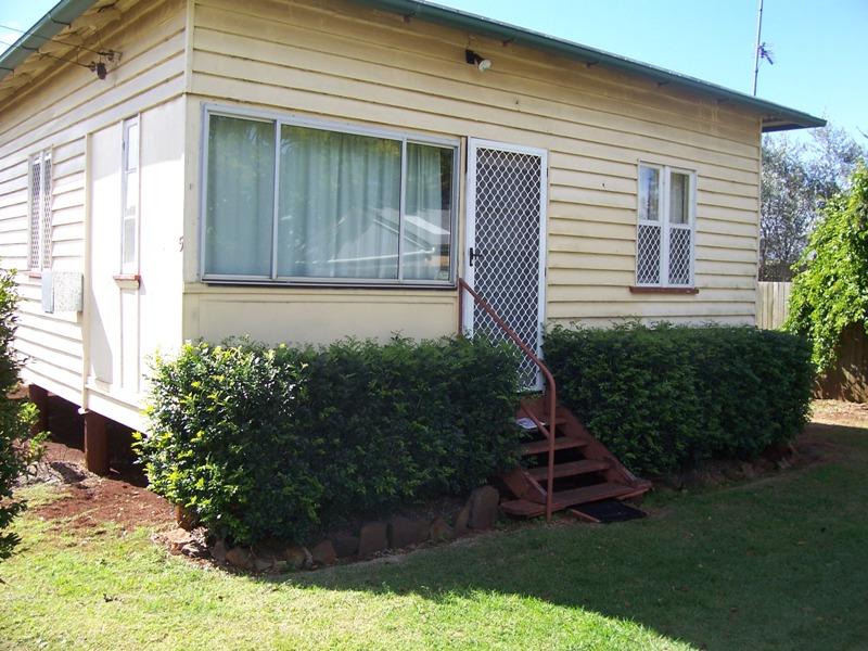 5 Jenkins Street, Newtown, QLD 4350 - realestate.com.au