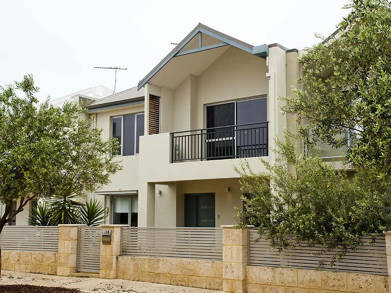 10 Fenian Pass, Hillarys, WA 6025 - Property Details