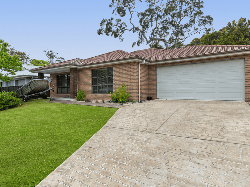 9 Amphora Drive, Balcolyn, NSW 2264 - Property Details