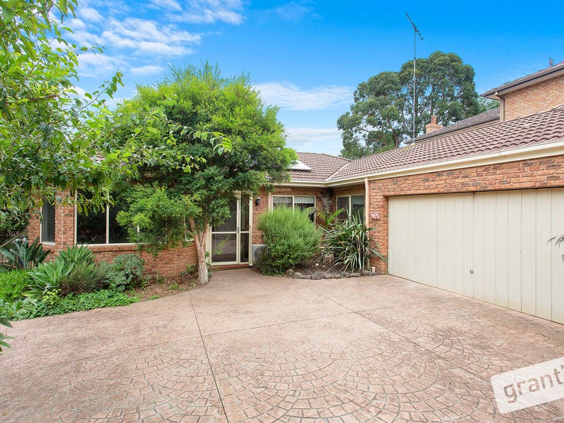 2/17 Outlook Drive, Berwick, Vic 3806 - Property Details