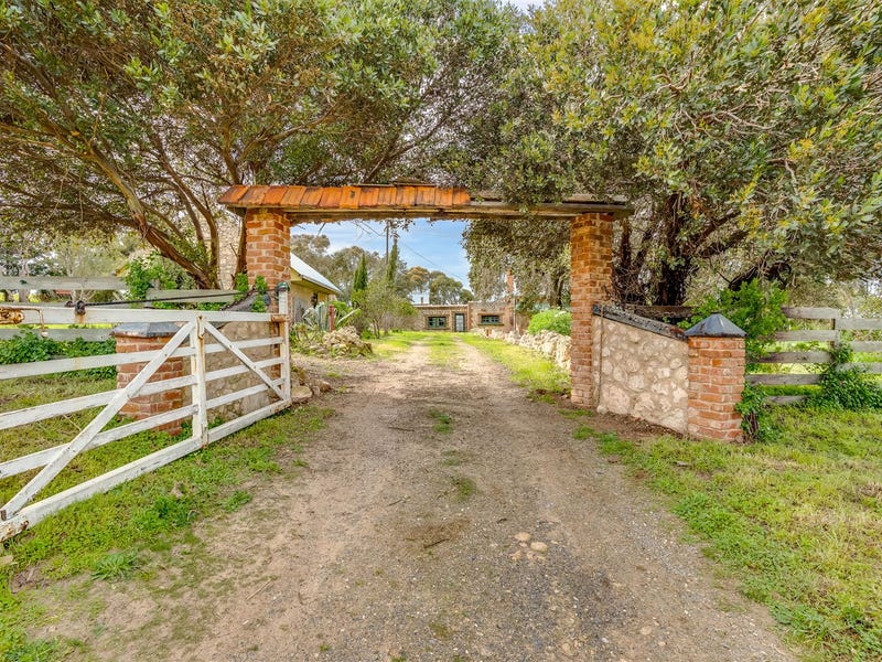 129 Monument Road, Hindmarsh Island, SA 5214 - realestate.com.au