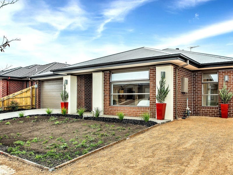 11 Buckland Boulevard, Gisborne, VIC 3437 - realestate.com.au
