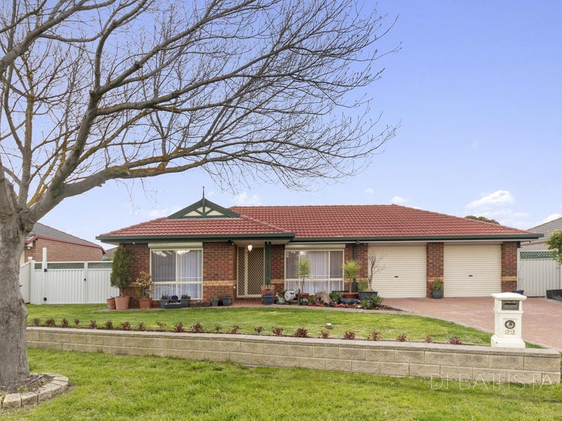 22 Maple Place, Craigieburn, Vic 3064 - Property Details