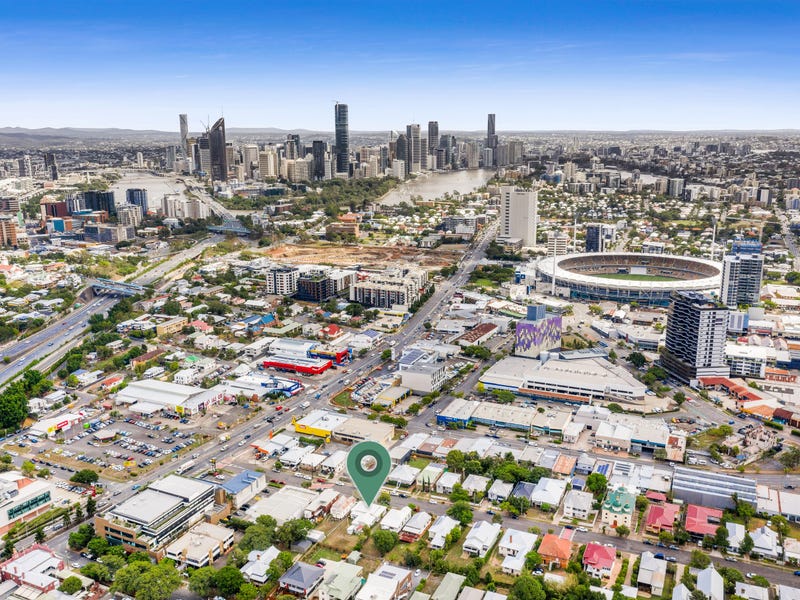 13 Broadway Street, Woolloongabba, Qld 4102 - Property Details