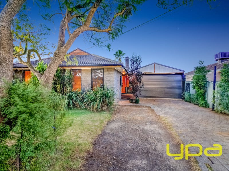 11 Bridge Road, Melton South, VIC 3338 - realestate.com.au