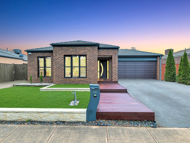 25 Fieldwren Drive, Williams Landing, VIC 3027 - realestate.com.au