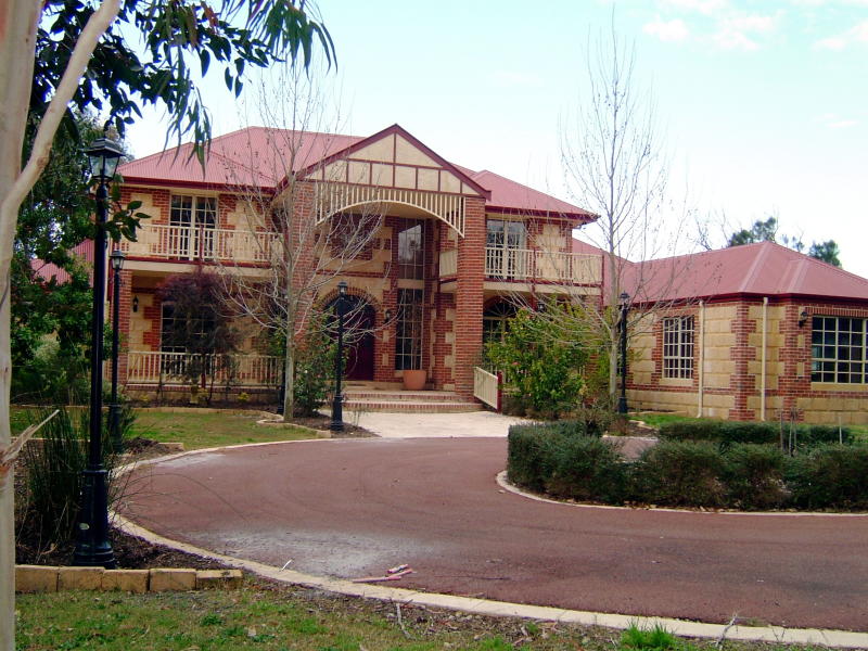 81 FOLLINGTON PLACE, Banjup, WA 6164 - Property Details