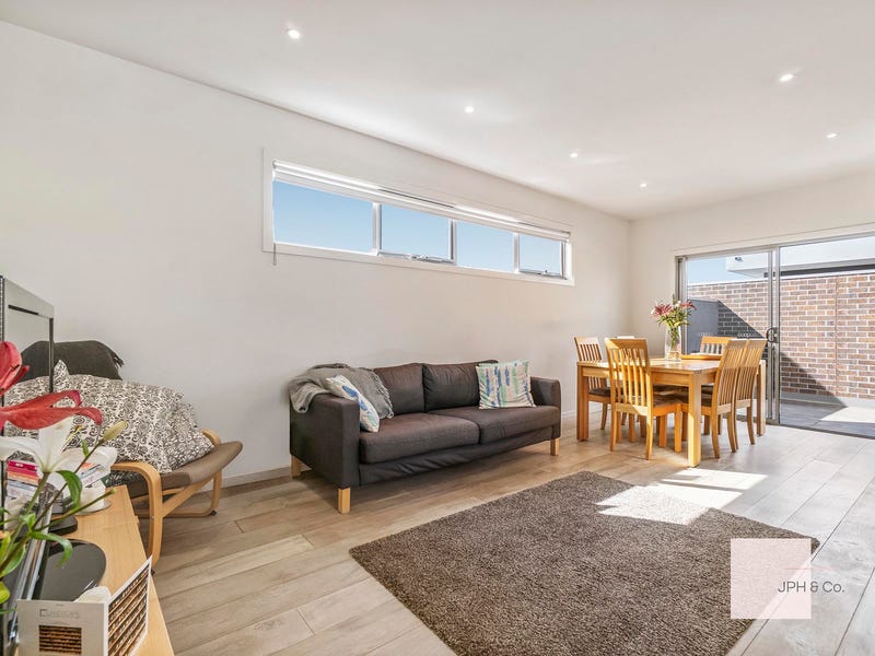 2/74 Cutter Street, Richmond, Vic 3121 - Property Details