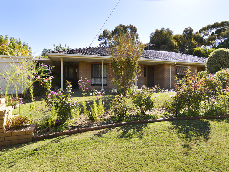 10 Merebin Court, Merbein, Vic 3505 - Property Details