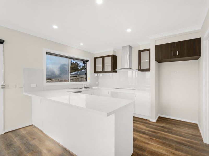 21 Byron Drive, Drouin, Vic 3818 - Property Details