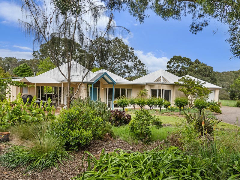 32-34 Kent Road, Hamilton, Vic 3300 - Property Details