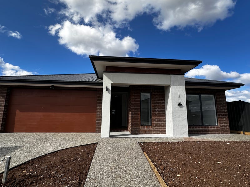 15 Castlecrag Way, Strathtulloh, VIC 3338 - realestate.com.au