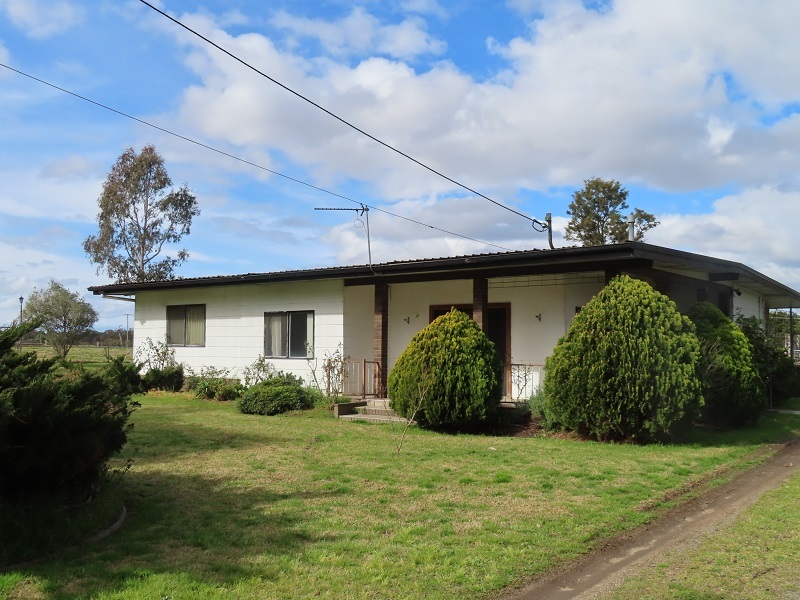 50 Old Warwick Road, Stanthorpe, Qld 4380 - Property Details