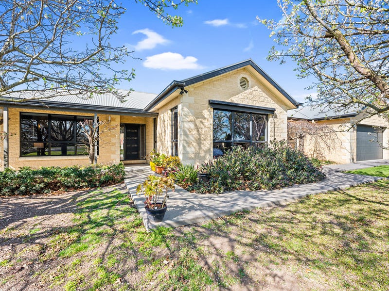 7 Evelyn Drive, Sale, VIC 3850 - realestate.com.au