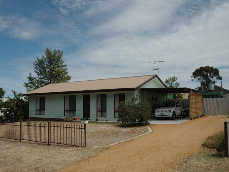 12 Hardy Street, Dunolly, Vic 3472 - Property Details