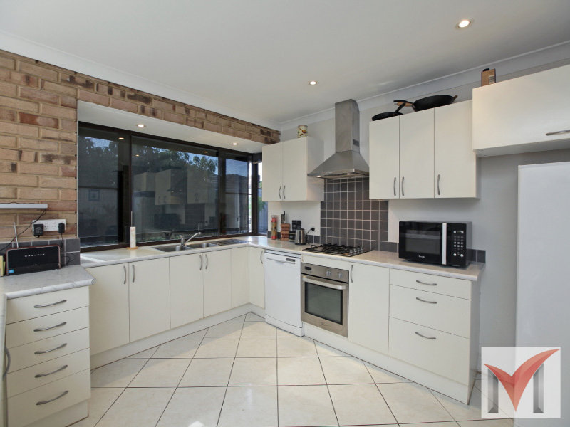 35 Prendwick Way, Willetton, WA 6155 - Property Details