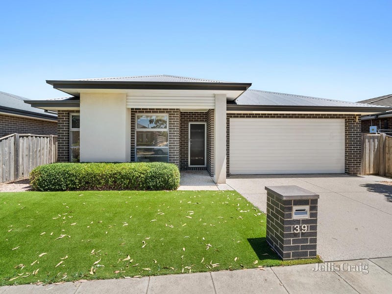 39 Arch Drive, Alfredton, Vic 3350 - Property Details