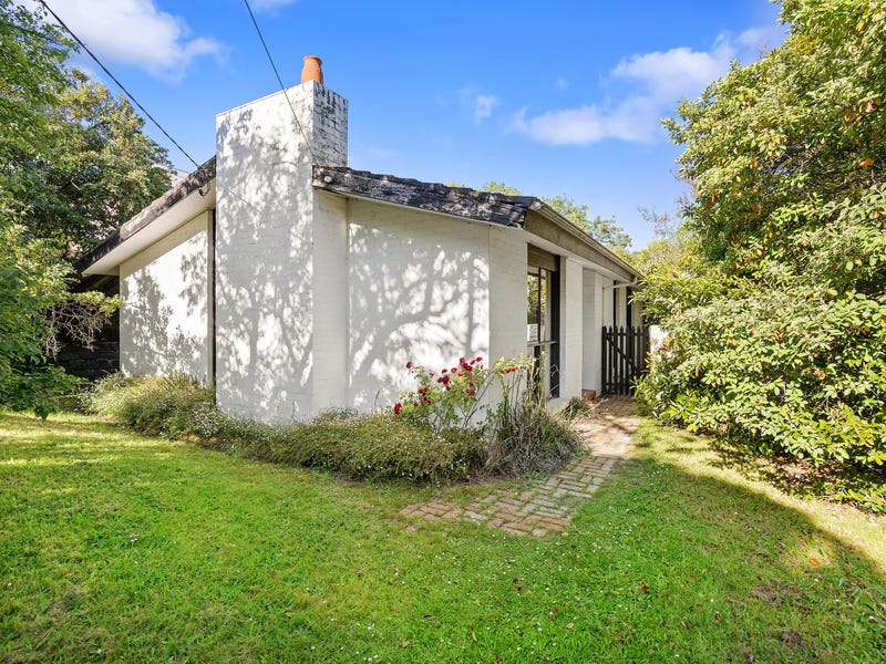 10 Pinewood Avenue, Ringwood East, VIC 3135 - realestate.com.au