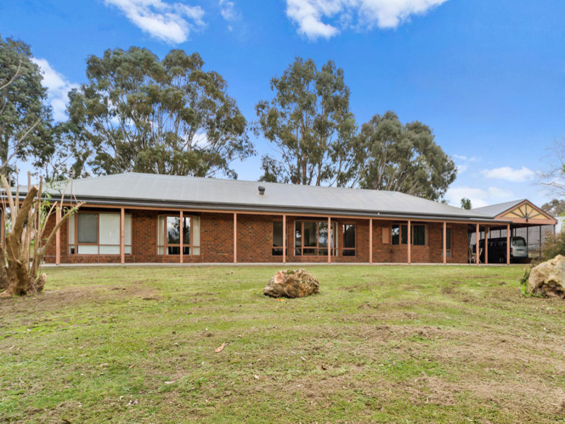 14 Fairway Drive, Drouin, Vic 3818 - Property Details