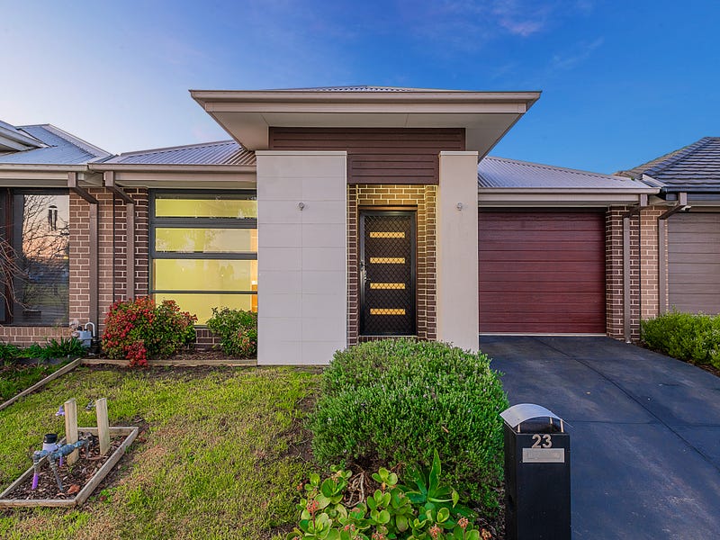 23 Springleaf Avenue, Clyde North, VIC 3978 - realestate.com.au