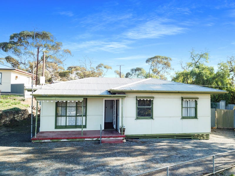 38 North Terrace, Blanchetown, SA 5357 - Property Details