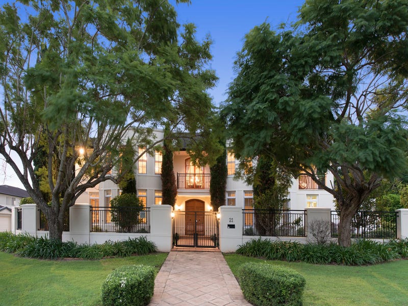21 Fairway Place, Carindale, QLD 4152 - realestate.com.au