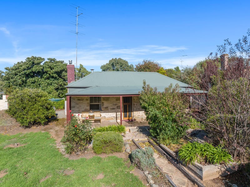 16 Albert Street, Clare, SA 5453 - Property Details